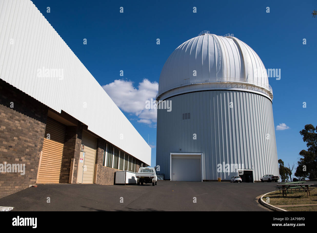 Anglo australian observatory siding spring hi-res stock photography and ...