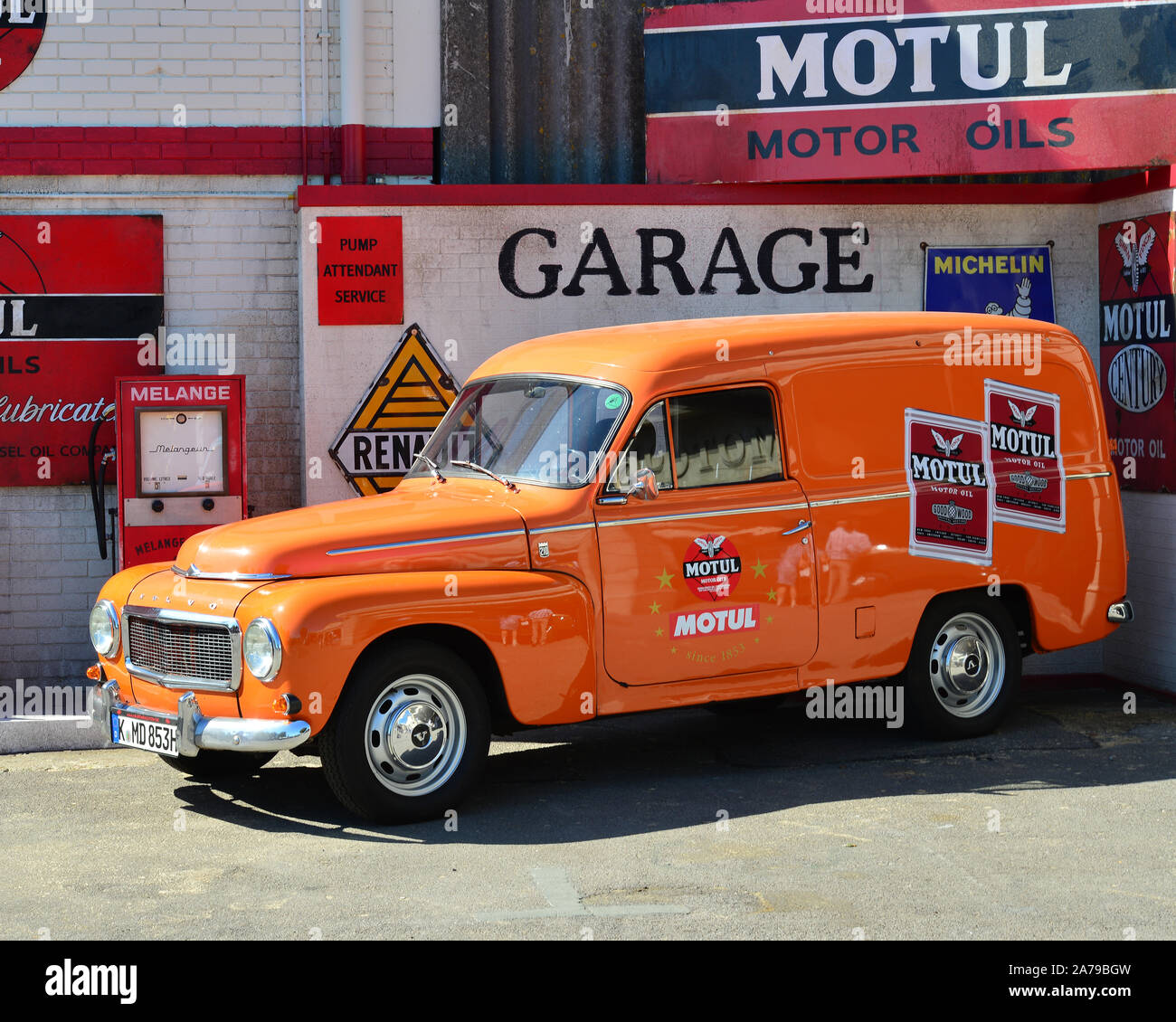 Motul garage, Goodwood Revival 2019, September 2019, automobiles, cars ...
