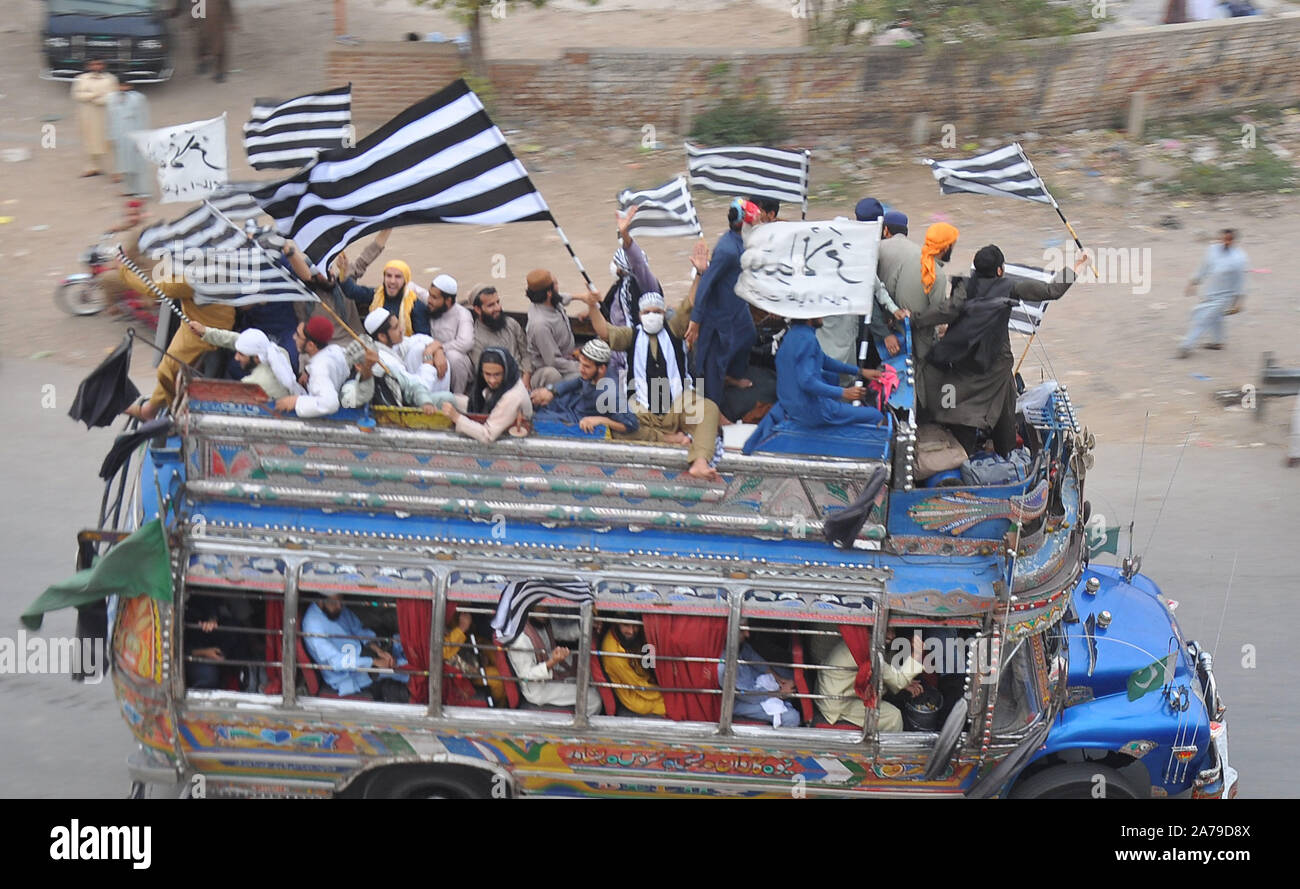 View of all parties workers on the way going for a long march from JUI ...