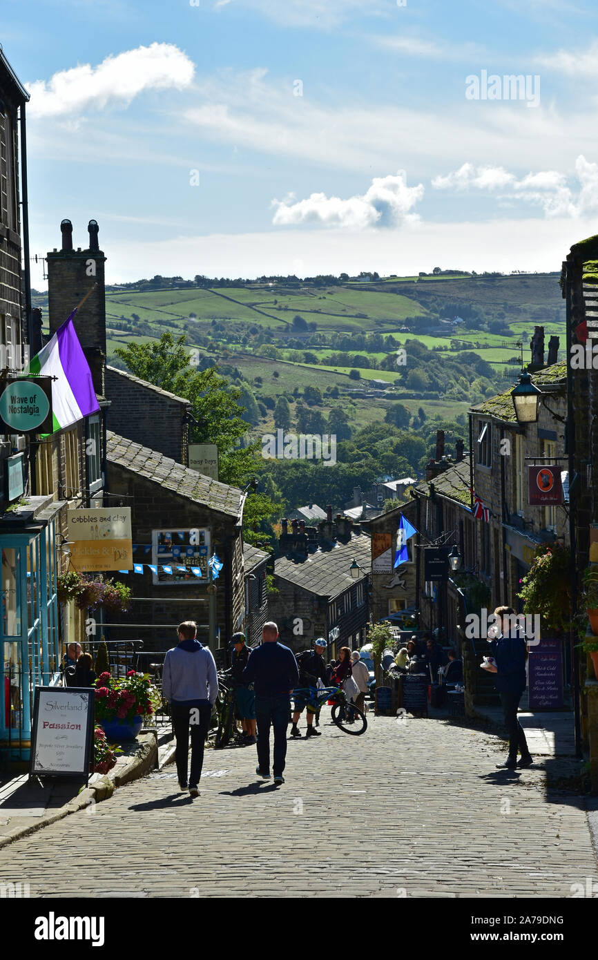 Sunny, Haworth Main Street, in Autumn, West Yorkshire Stock Photo - Alamy