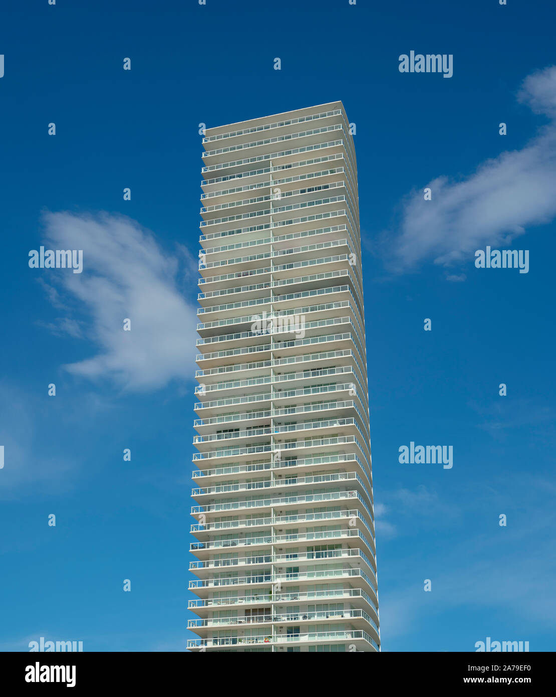 An apartment block, Miami Stock Photo - Alamy