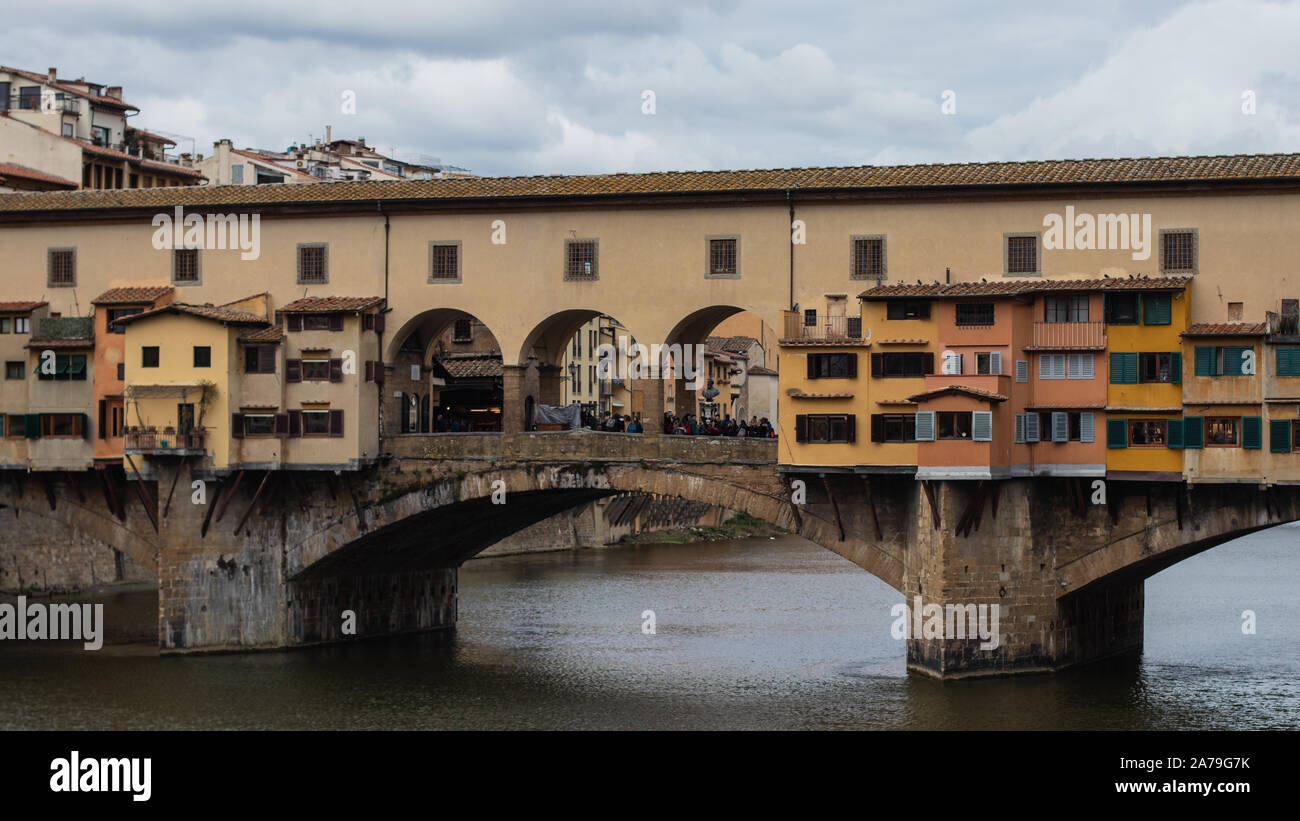 Ponte Veccio famous landmark in Firenze, Italy Stock Photo - Alamy
