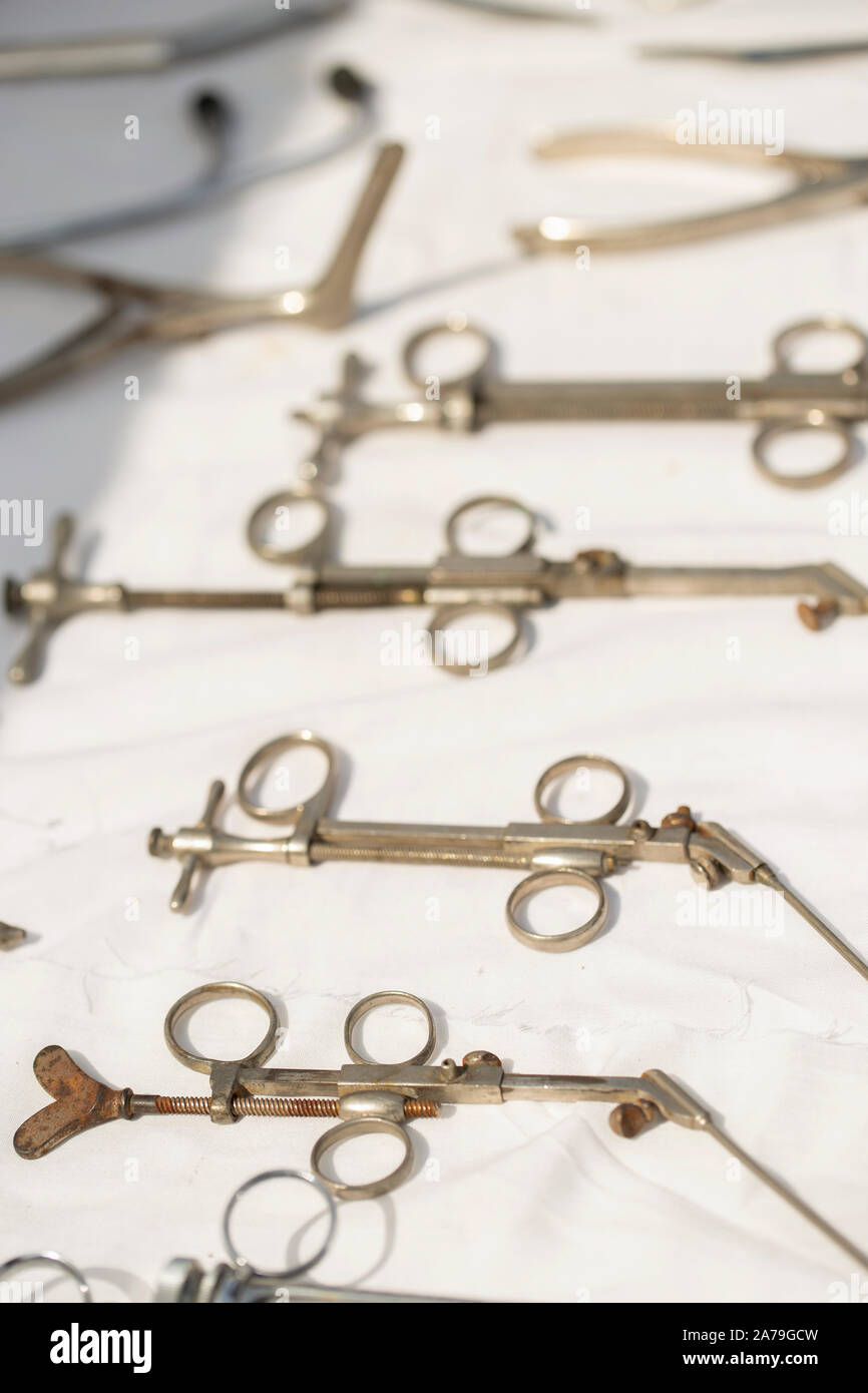 Surgical instruments antique hi-res stock photography and images - Alamy