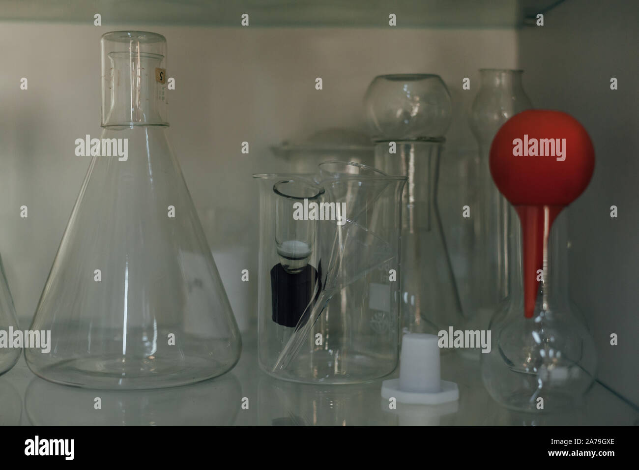 chemical laboratory containers for experiments scientific test Stock ...