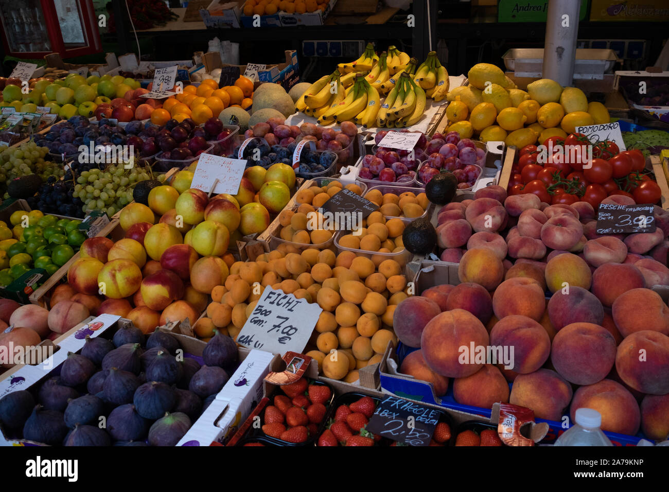 Colourful fruits hi-res stock photography and images - Alamy
