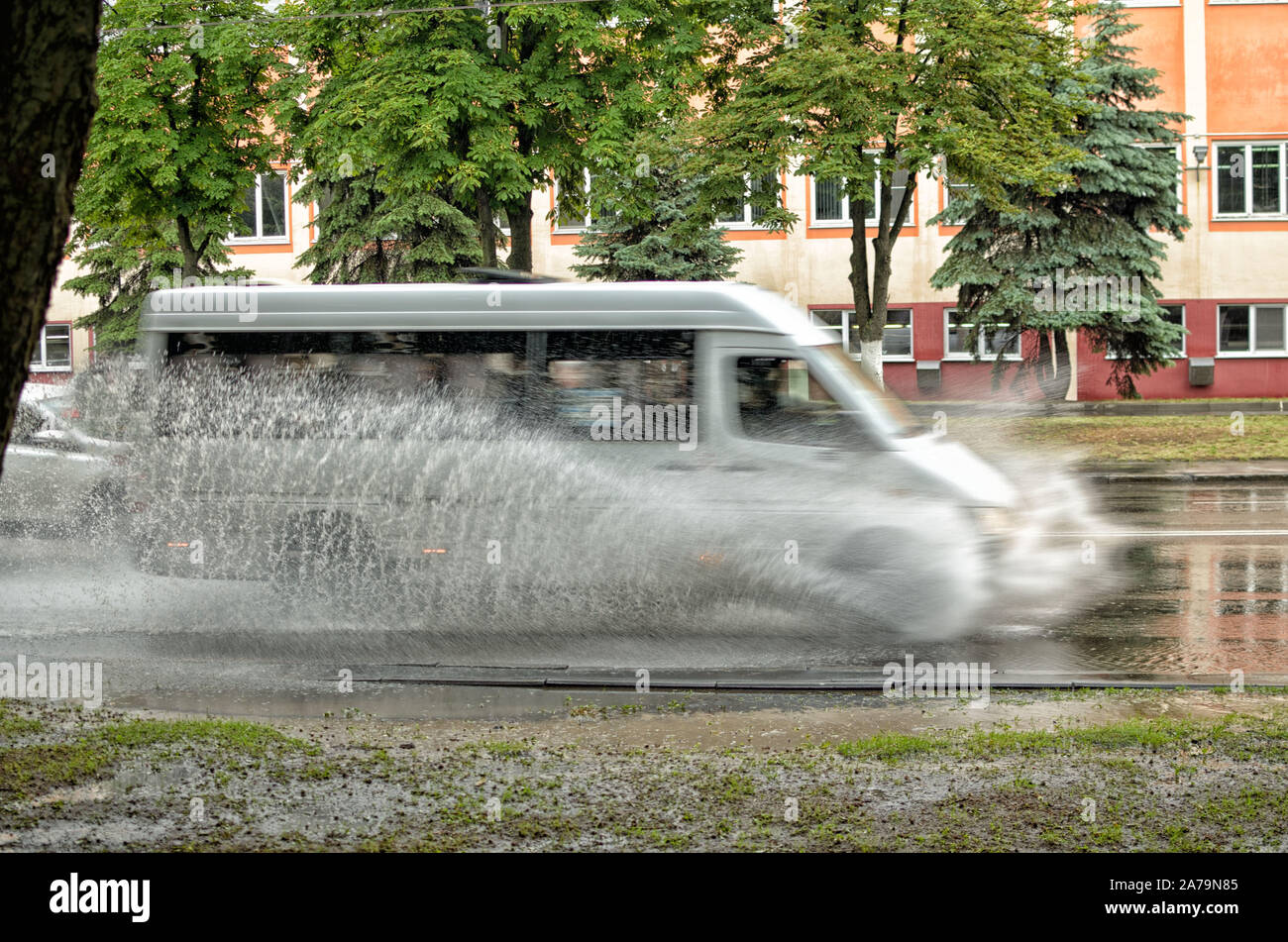 Driving in puddles hi-res stock photography and images - Alamy