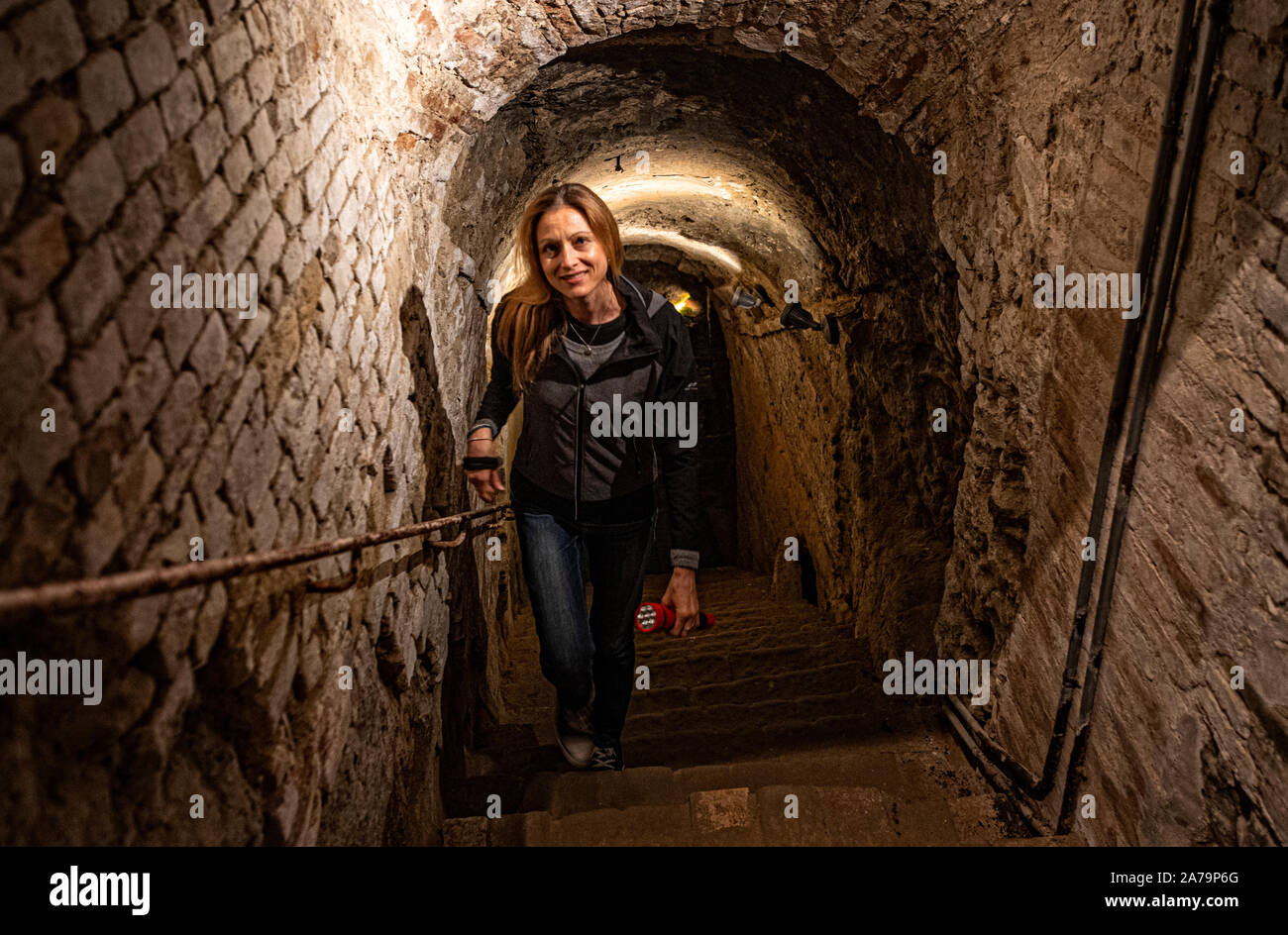 Italy,Marche,Osimo,Grotte del Cantinone-ingresso alle grotte, la guida ...