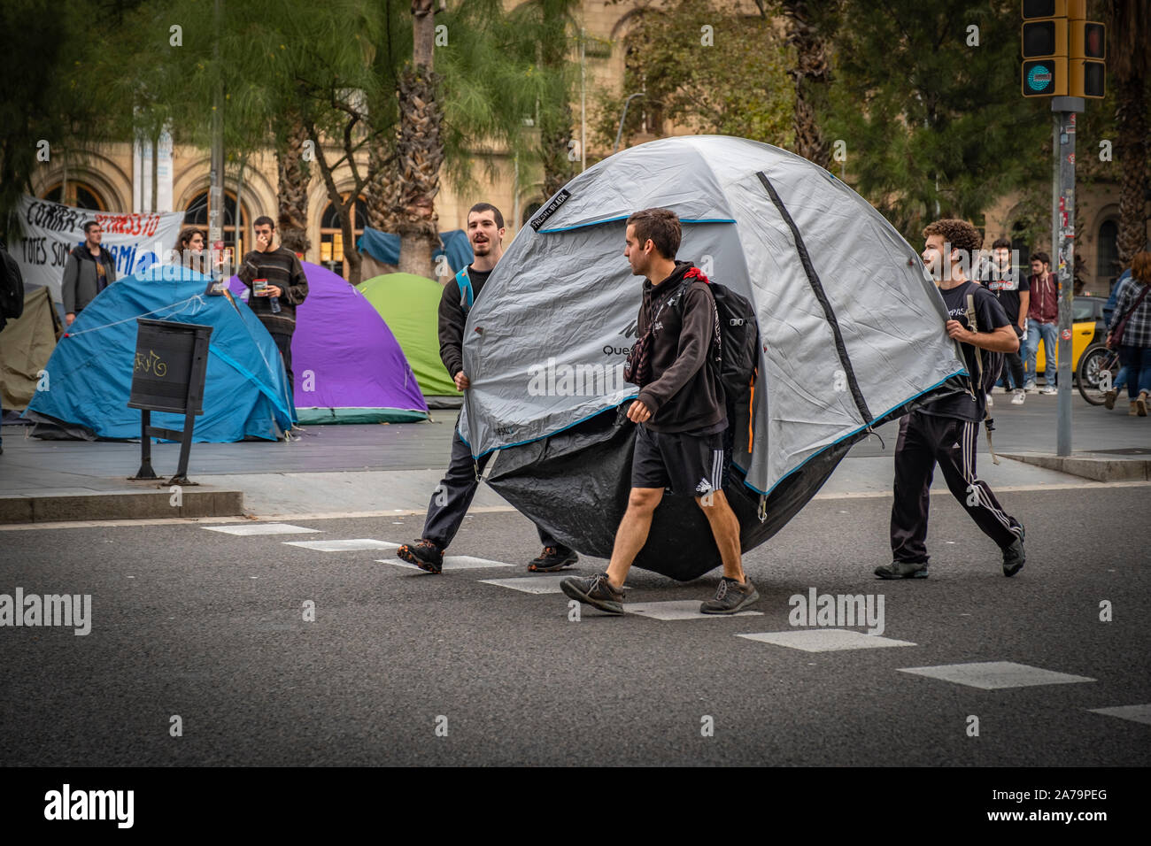 Leaders tent hi-res stock photography and images - Alamy