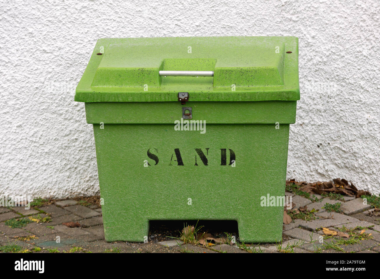 Box of grit hi-res stock photography and images - Alamy