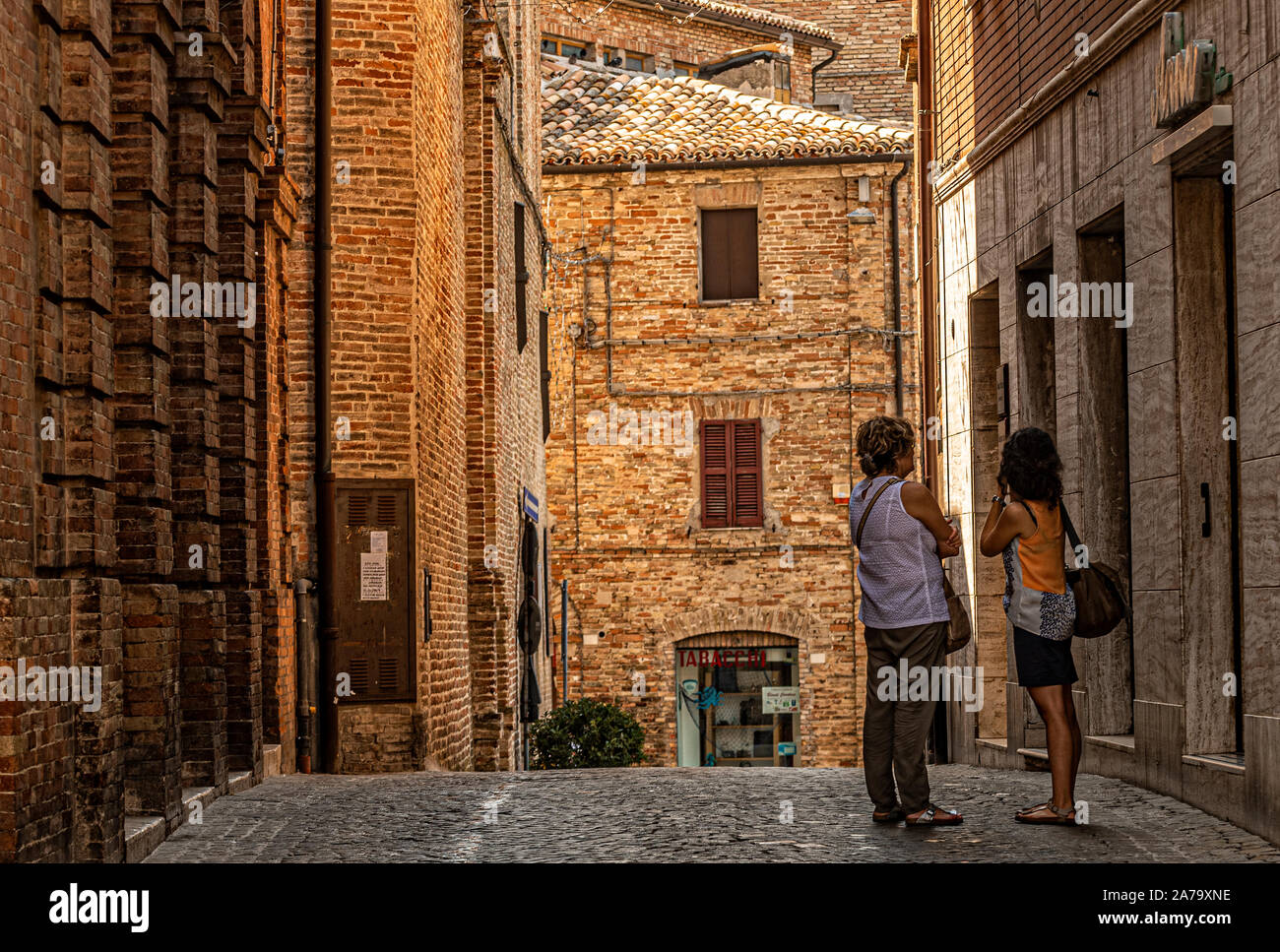 Italia Marche Osimo scorcio centro storico | Italy Marche Osimo glimpse ...