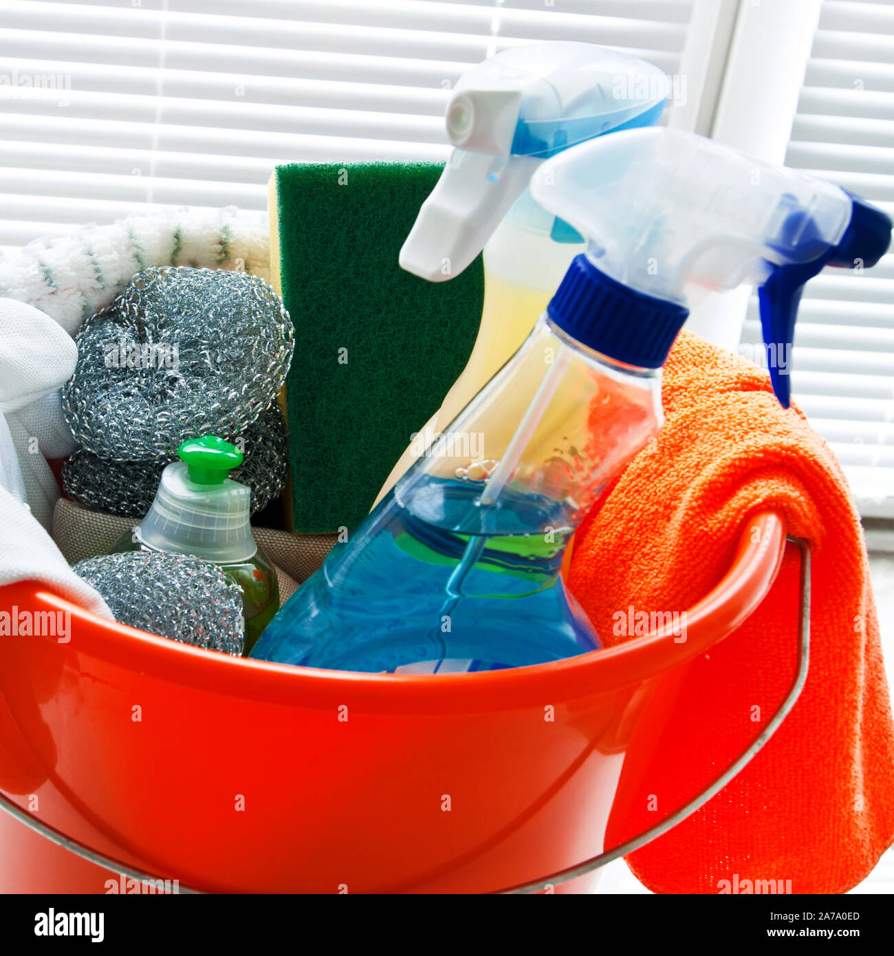 Red bucket cleaning supplies hi-res stock photography and images - Alamy