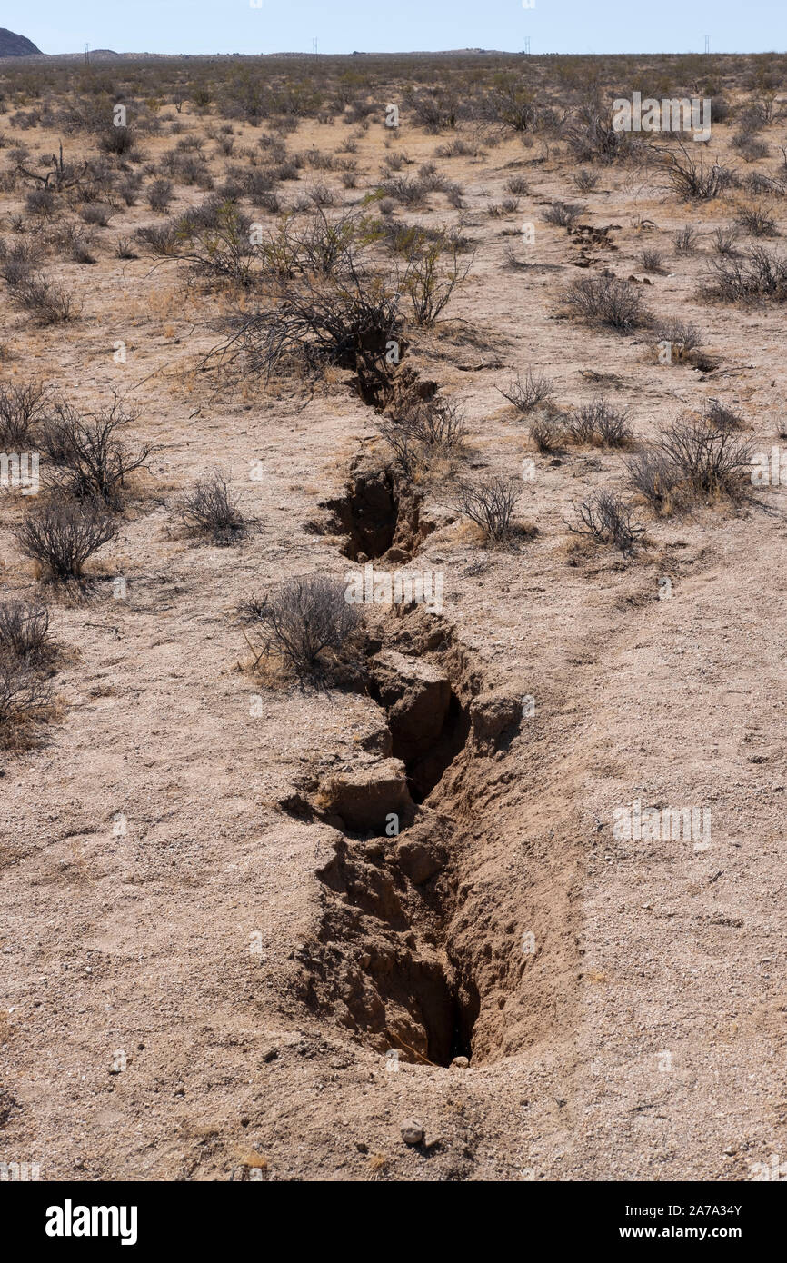 Earthquake fault line hi-res stock photography and images - Alamy