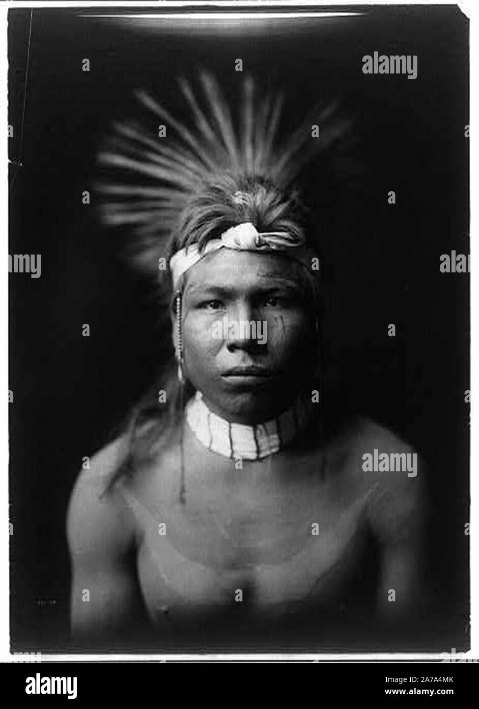 Vintage native american indian portrait photograph Stock Photo - Alamy