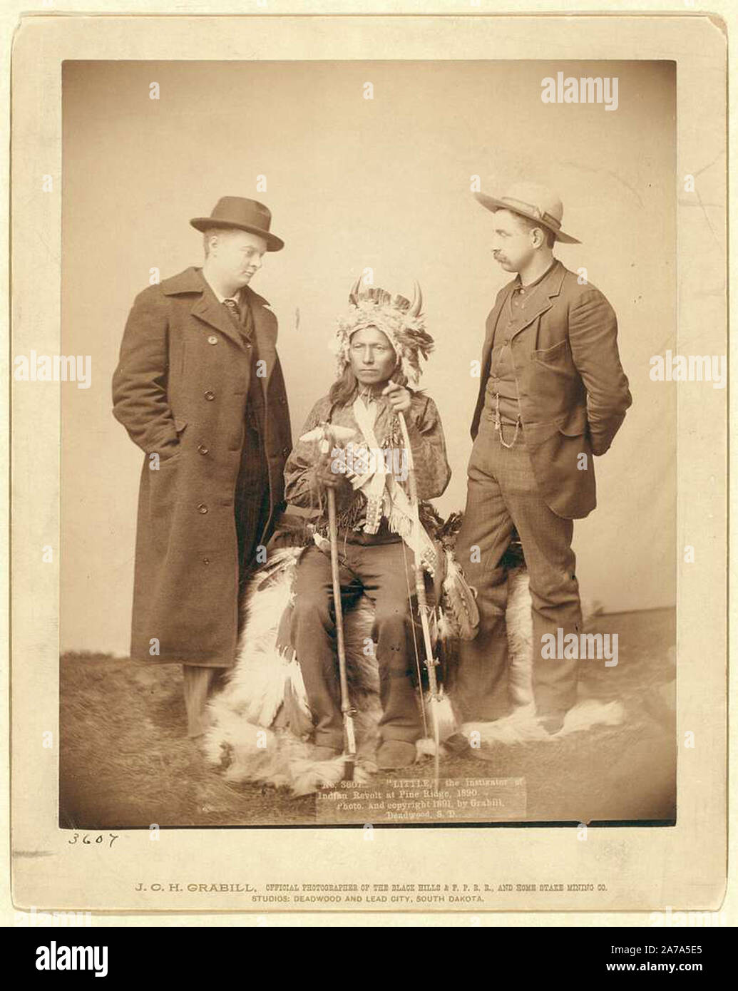 Vintage native american indian portrait photograph Stock Photo - Alamy