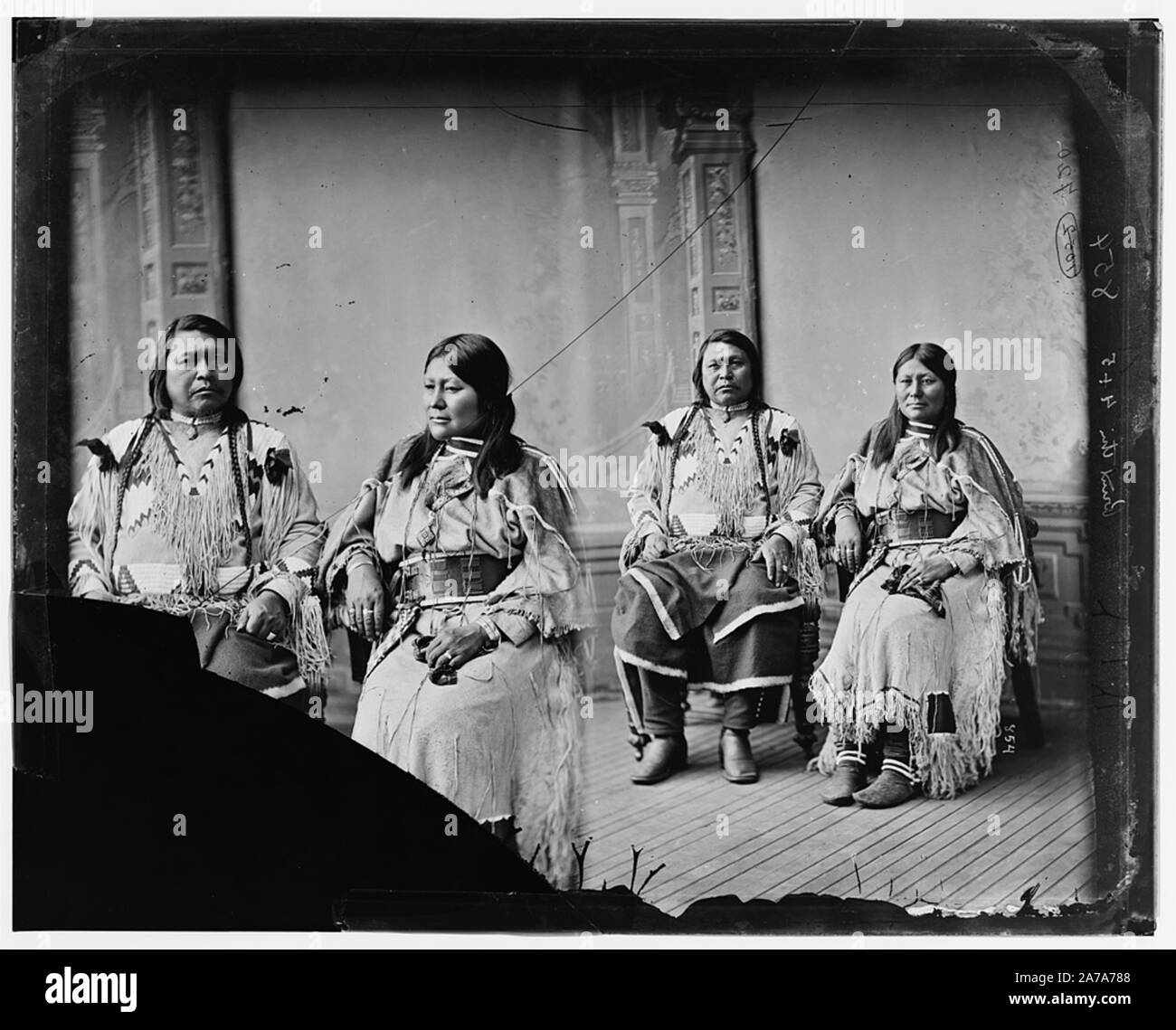 Vintage native american indian portrait photograph Stock Photo - Alamy