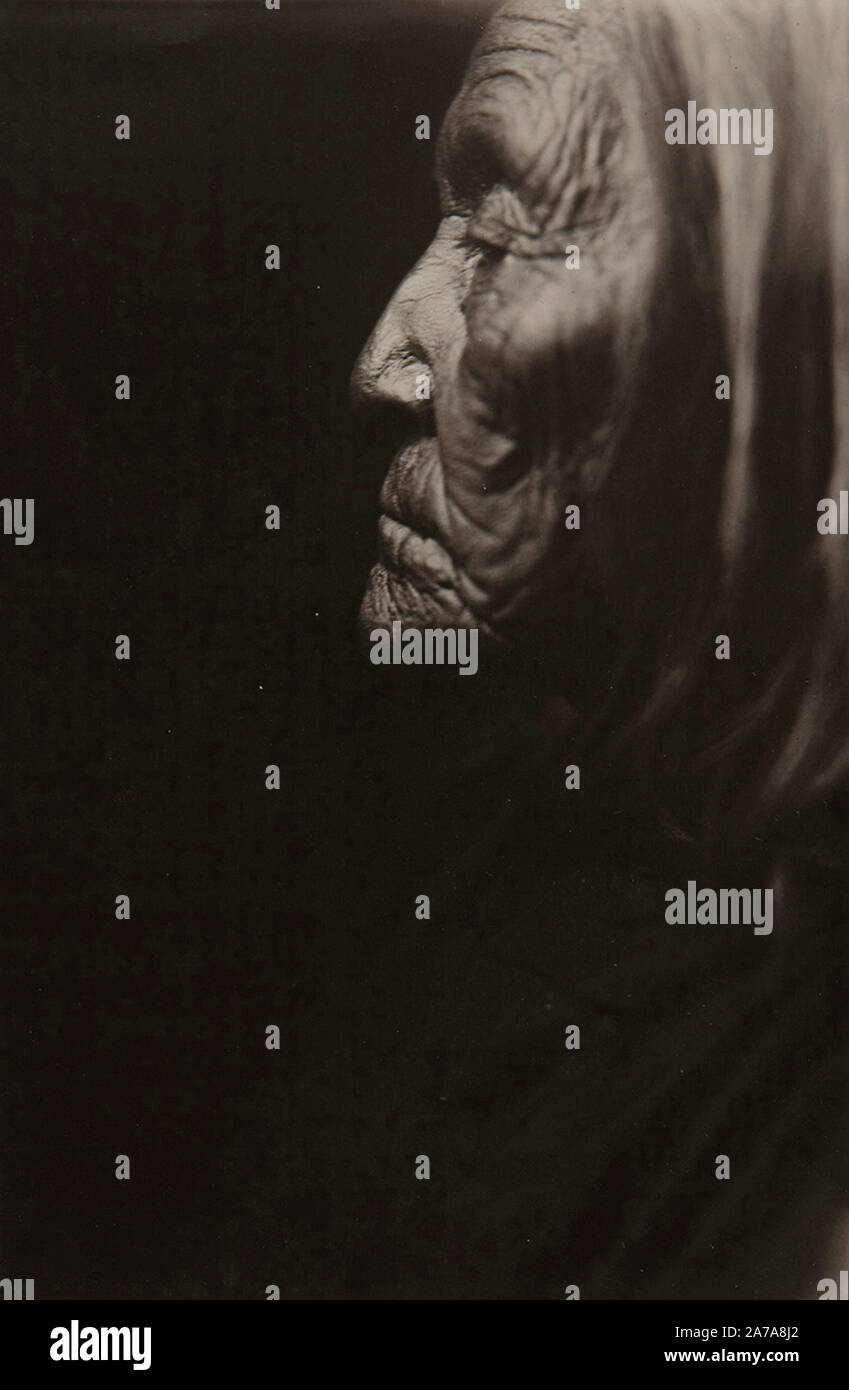 Vintage native American red skinned indian portrait from the old ...