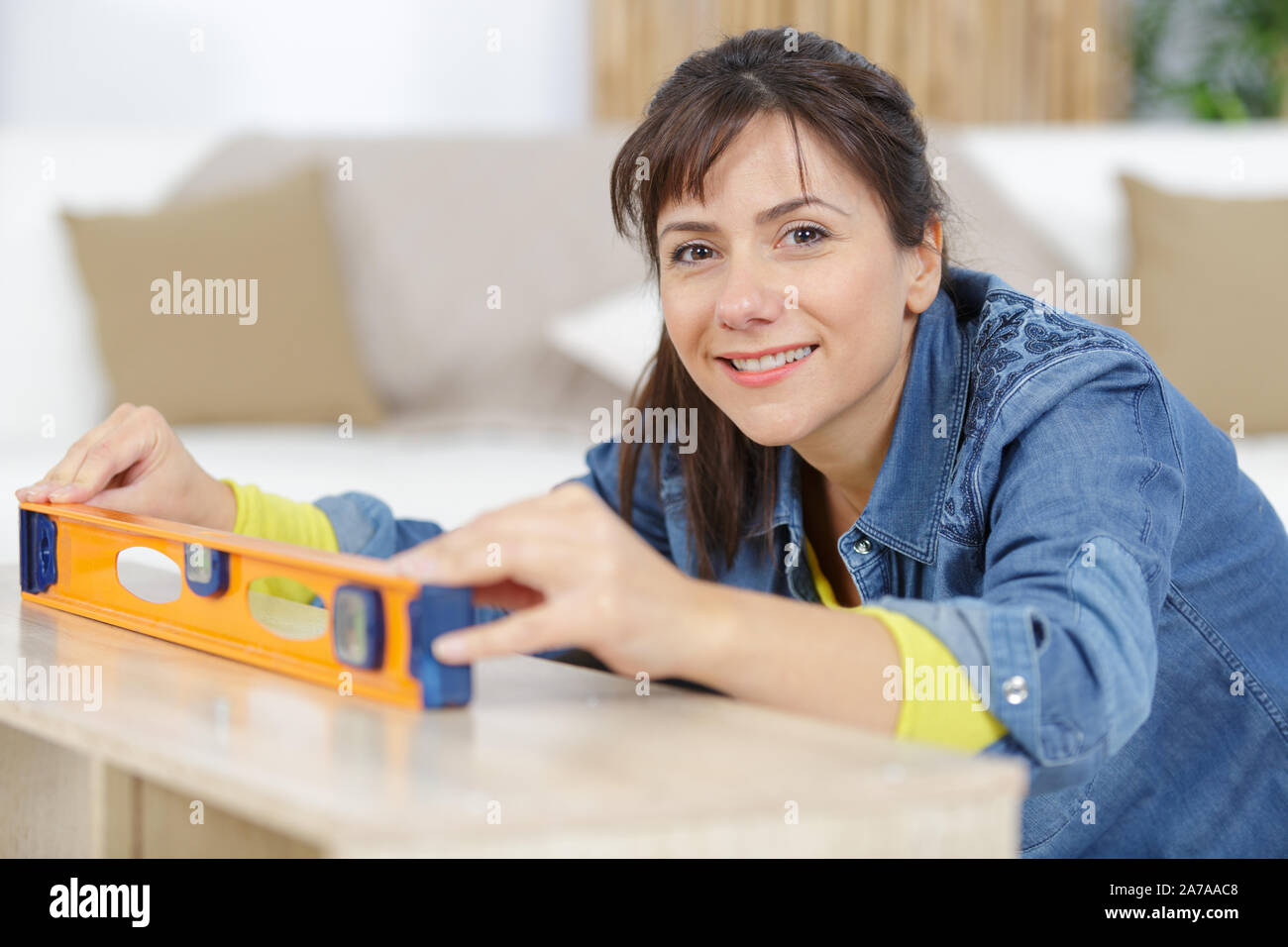 Leveling kitchen hi-res stock photography and images - Alamy