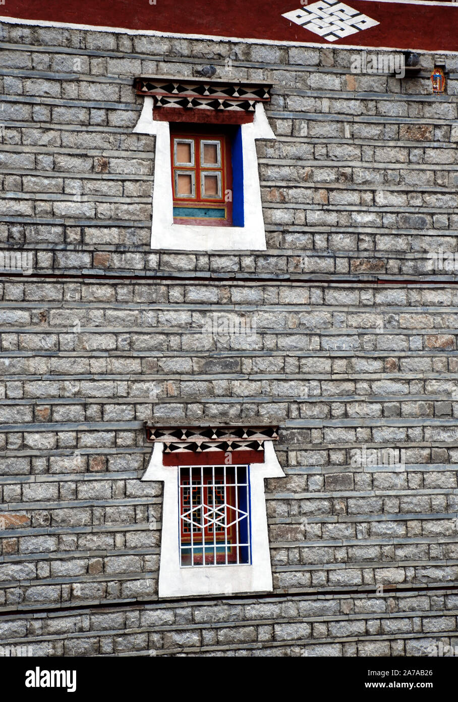 Tibetan house window tibet hi-res stock photography and images - Alamy