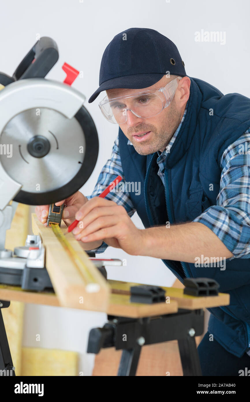 Using drop saw hi-res stock photography and images - Alamy