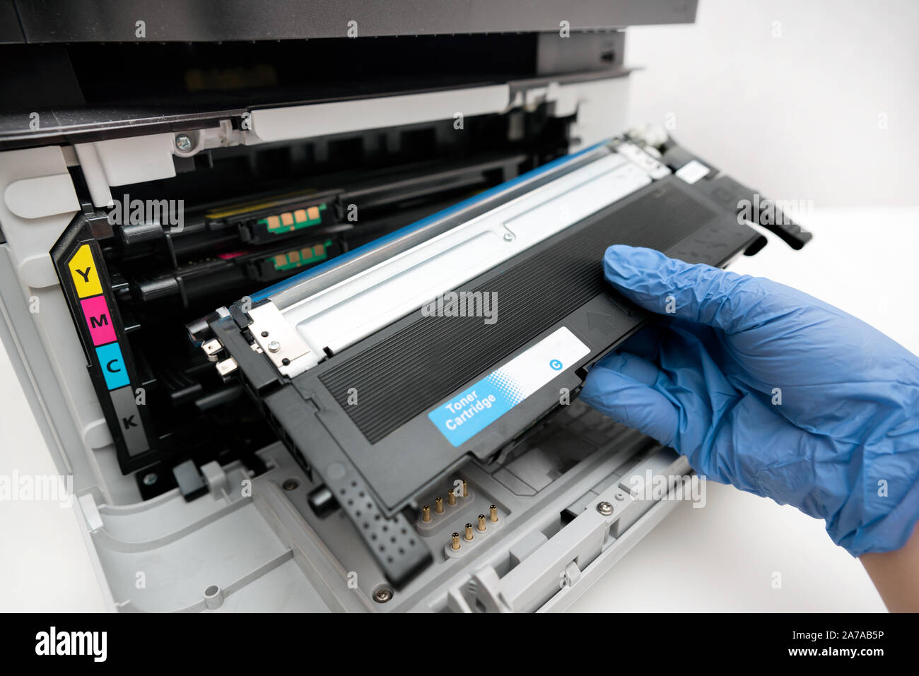 Paper replacing plastic hi-res stock photography and images - Alamy