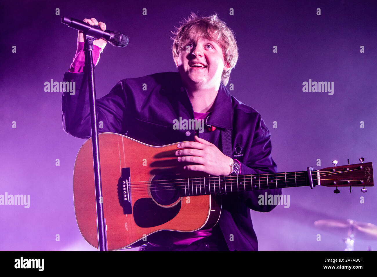 Lewis capaldi hi-res stock photography and images - Alamy