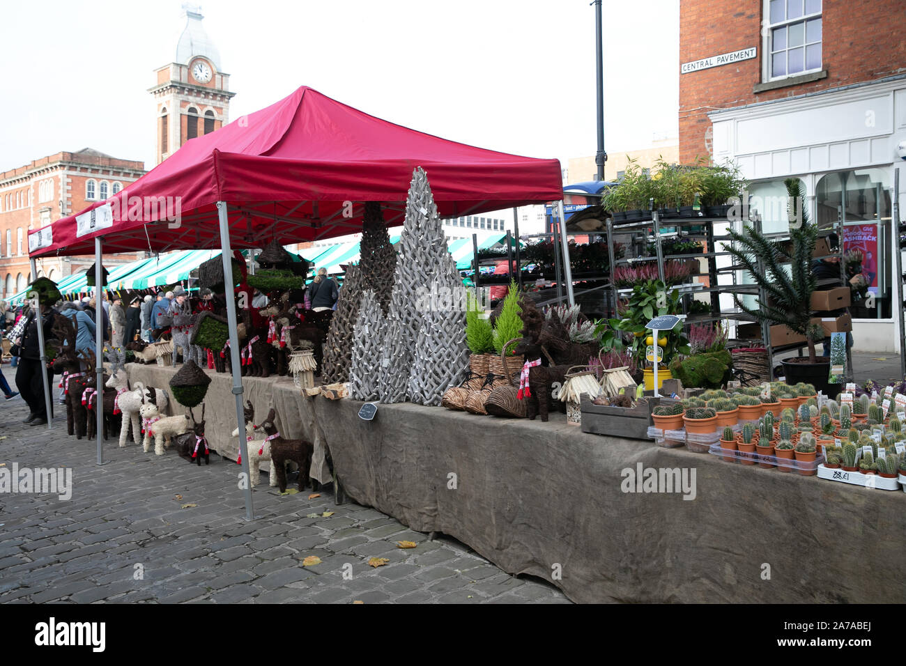 Chesterfield,Derbyshire,UK,31st October 2019,Chesterfield 1940’s Market ...