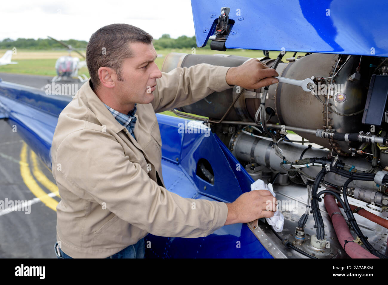 Aircraft engineer hi-res stock photography and images - Alamy