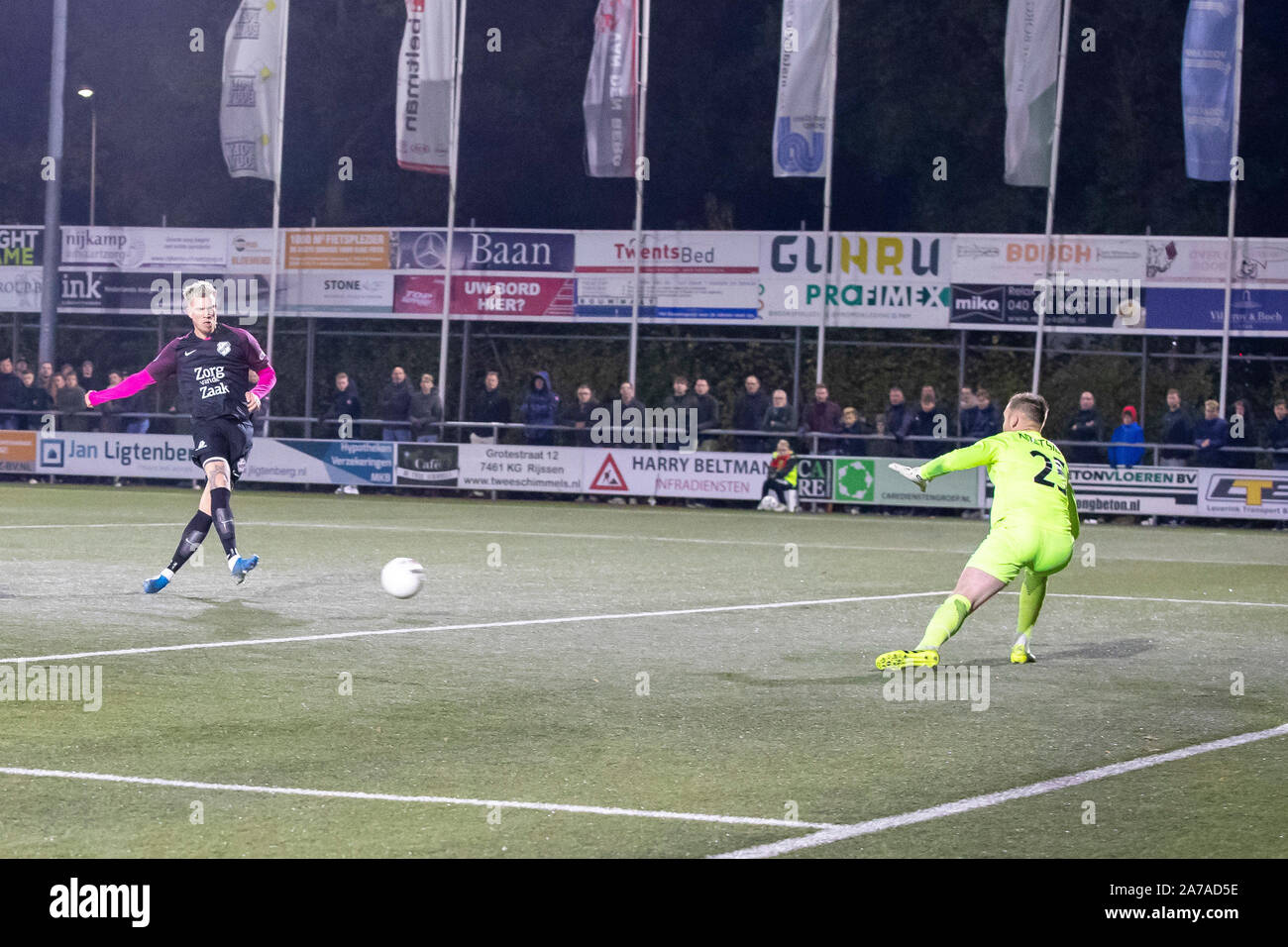 Almelo, Netherlands. 31st Oct, 2019. RIJSSEN, 31-10-2019, stadium de ...