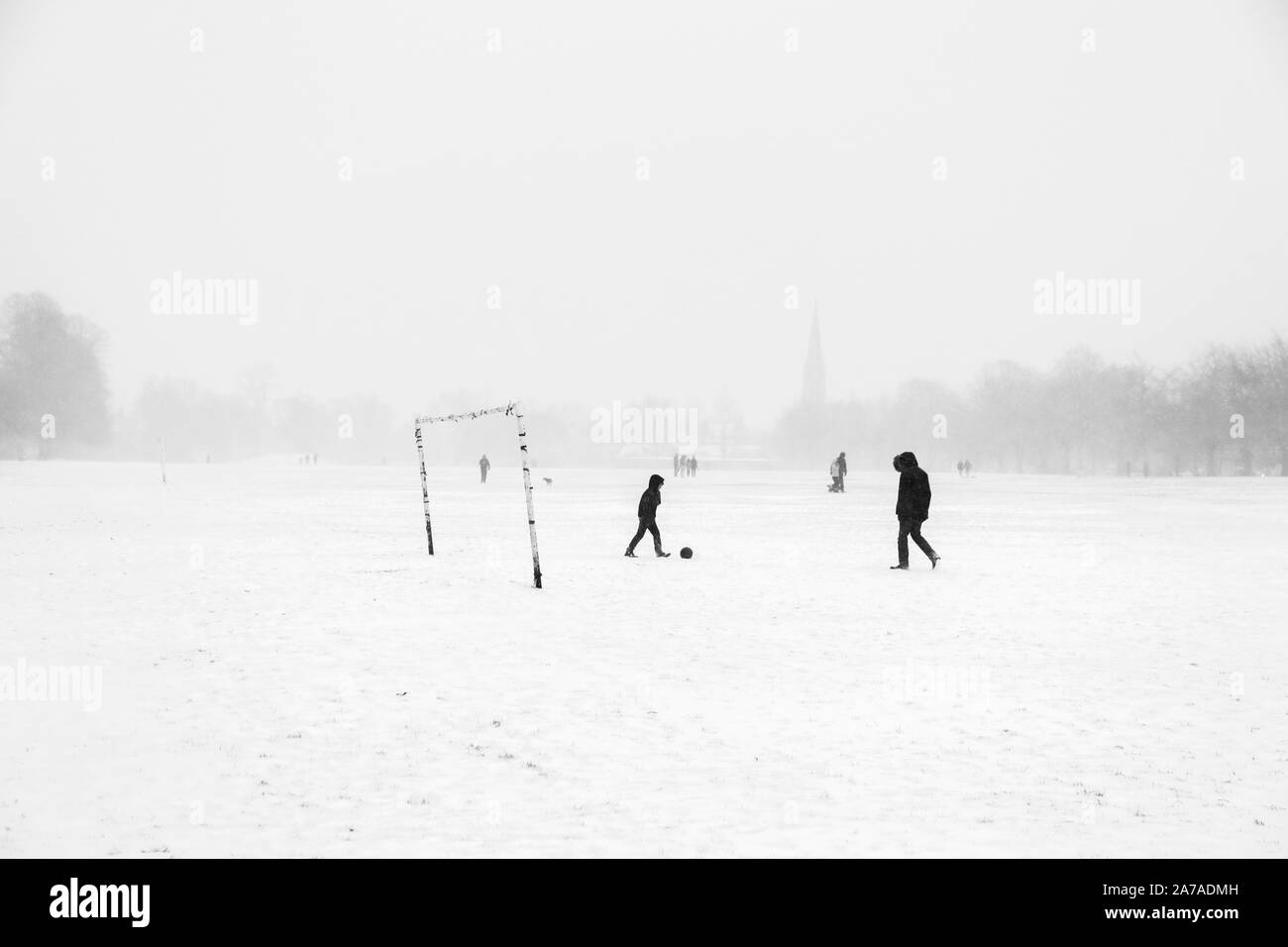 Snow Scenes in Roath Park, Roath, Cardiff, Wales, UK Stock Photo - Alamy