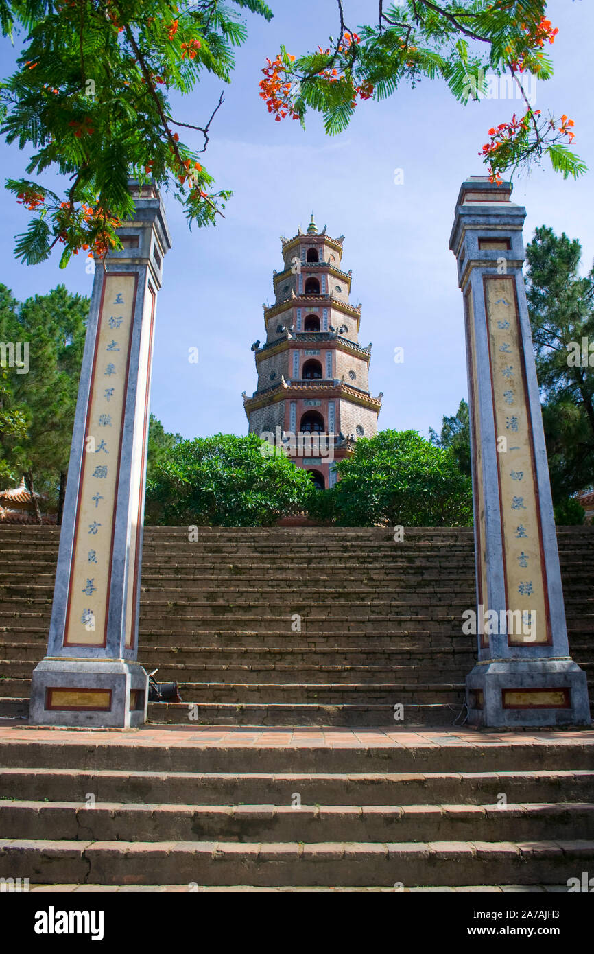 Thien Mu Pagoda vietnam Stock Photo - Alamy