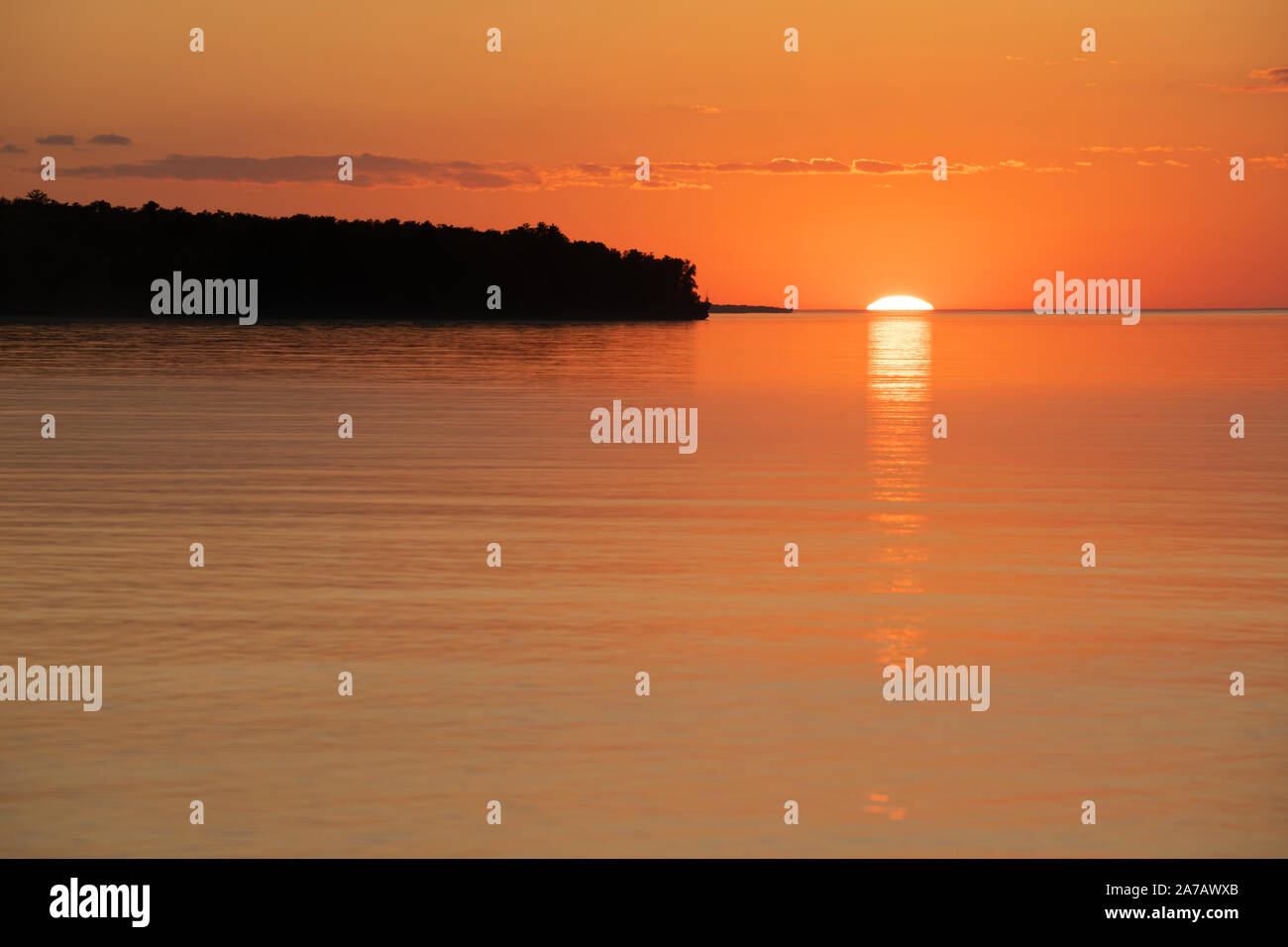 Deep quarry lake hi-res stock photography and images - Alamy