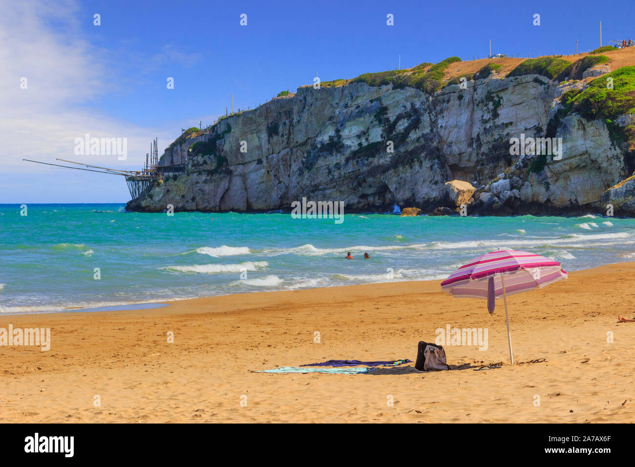 The most beautiful beaches of Apulia: Zaiana Bay, enclosed by two rocks ...