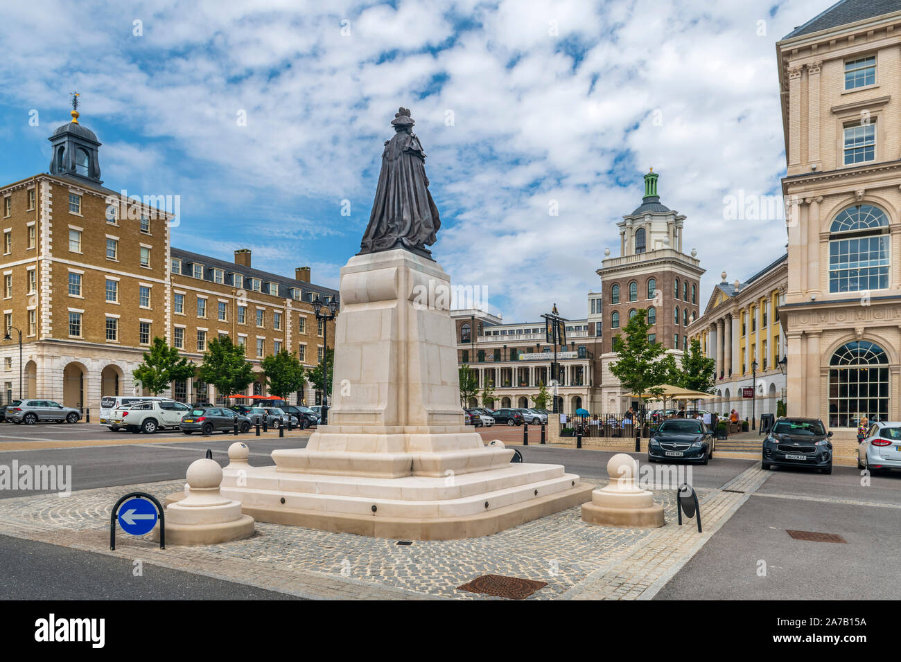 Queen Mother Square, Poundbury, Dorchester, Dorset Stock Photo - Alamy