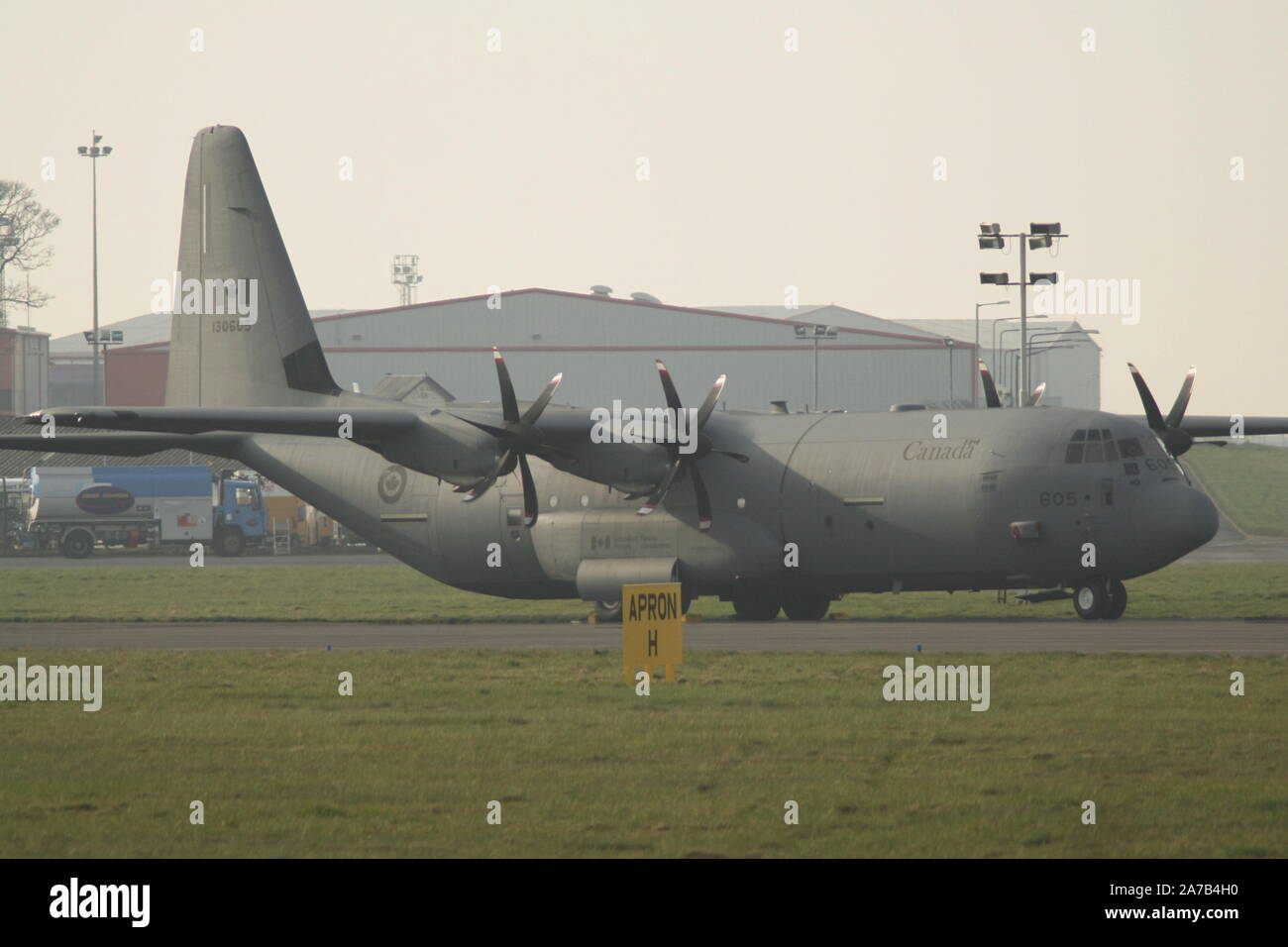 Lockheed martin cc 130j hercules hi-res stock photography and images ...