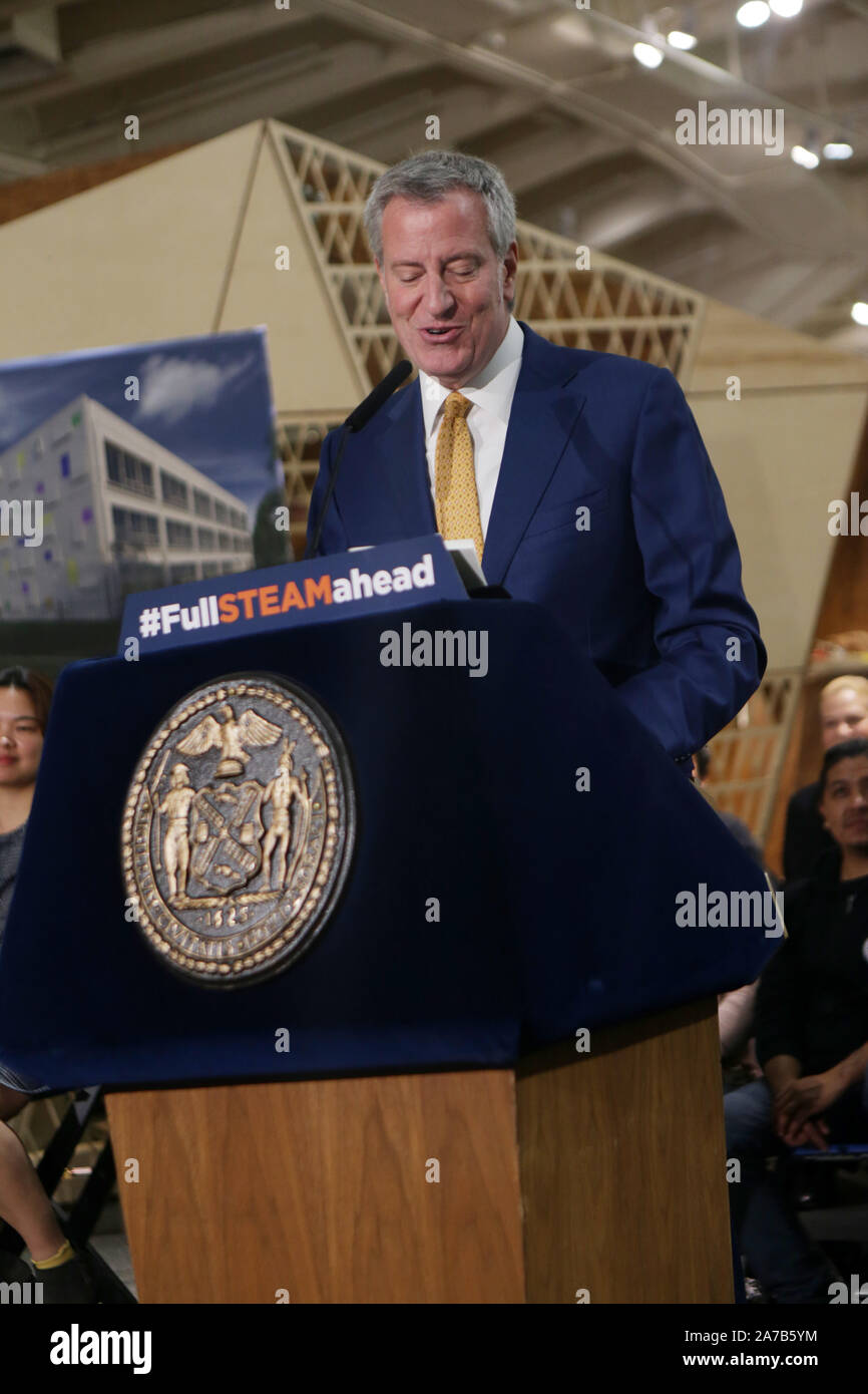 Queens, New York, USA. 31st Oct, 2019. New York City Mayor Bill De ...