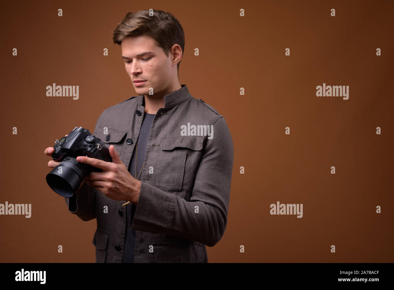 Photographer and male model hi-res stock photography and images - Alamy