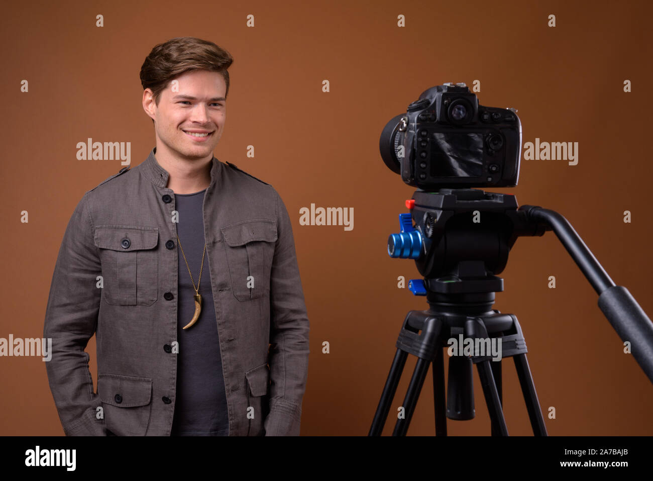 Vlogger with model hi-res stock photography and images - Alamy