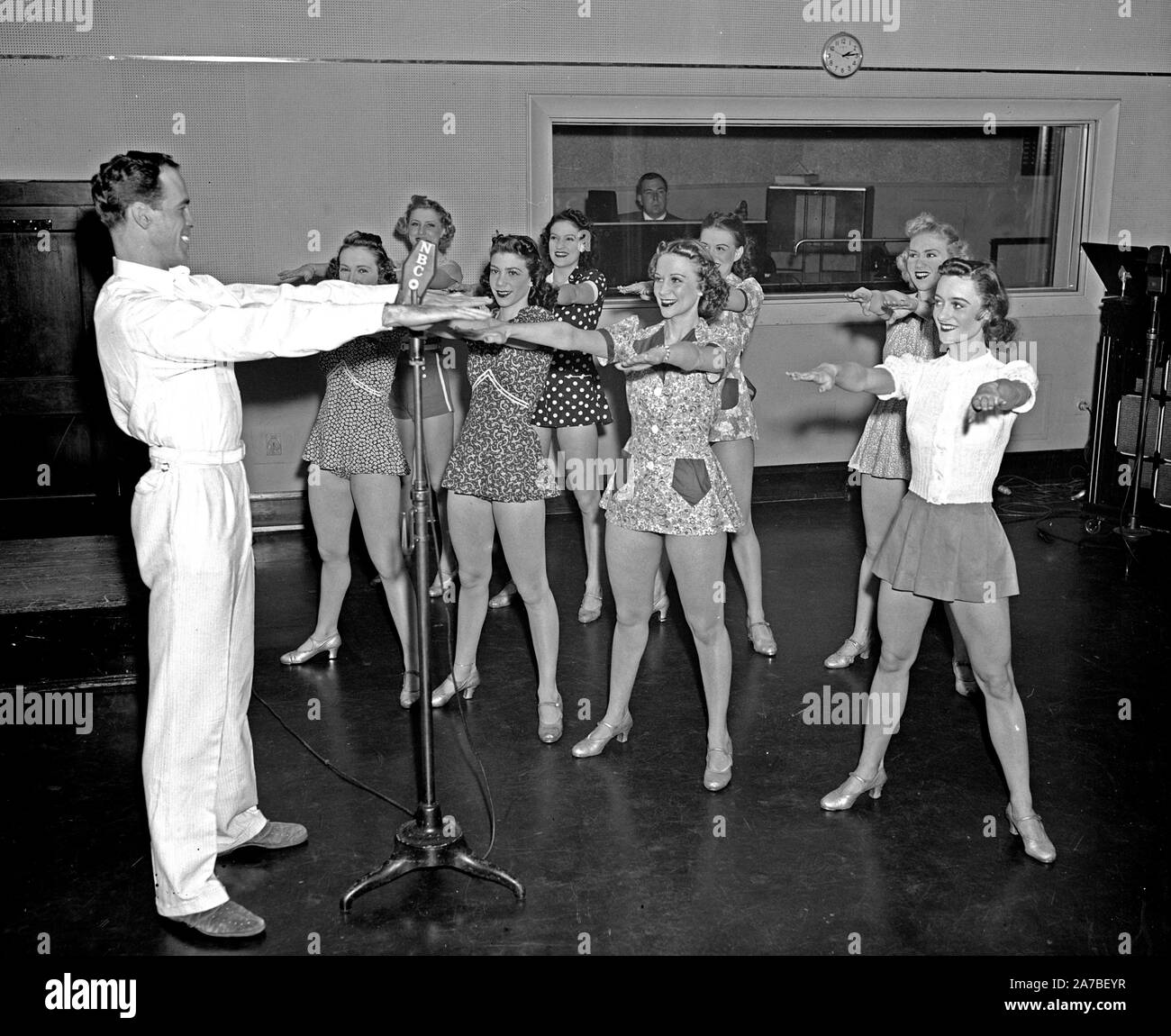 Archival dance instruction hi-res stock photography and images - Alamy
