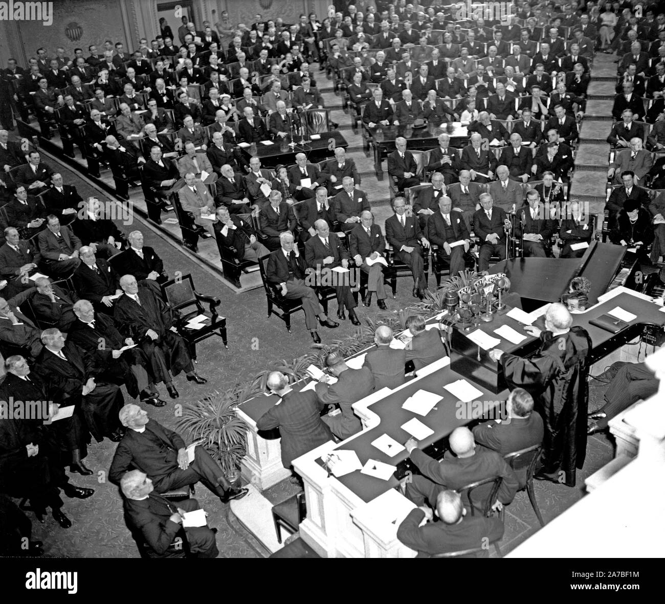 Chief justice hughes speaking to congress hi-res stock photography and ...