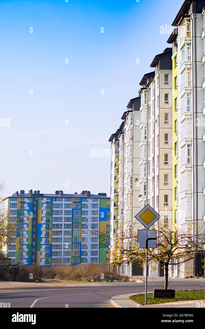 High rise building glass area hi-res stock photography and images - Alamy