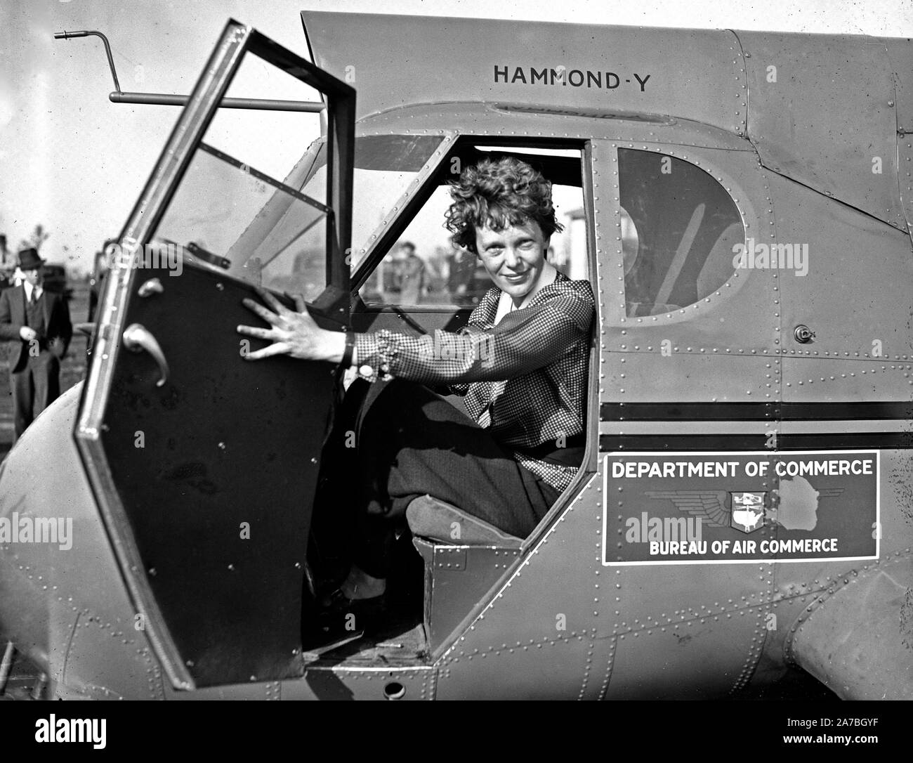 Amelia earhart plane hi-res stock photography and images - Alamy