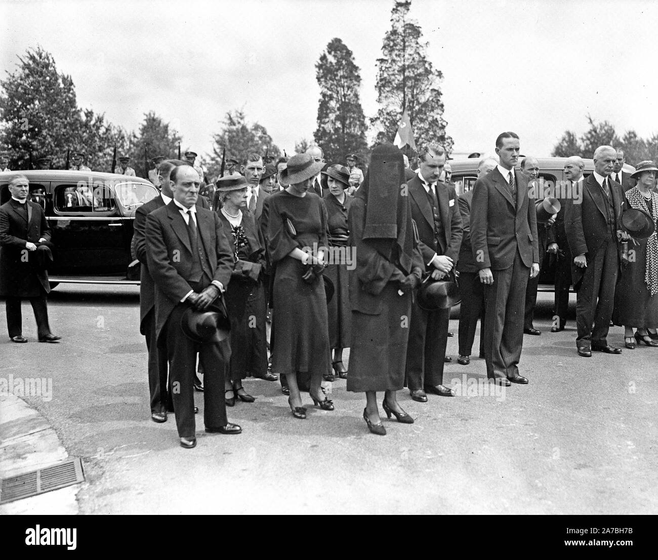 1930s funeral hi-res stock photography and images - Alamy