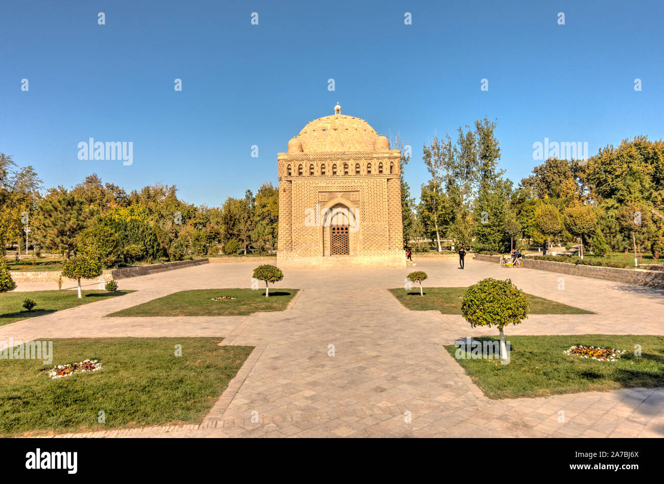 Samanids Mausoleum, Bukhara Stock Photo - Alamy