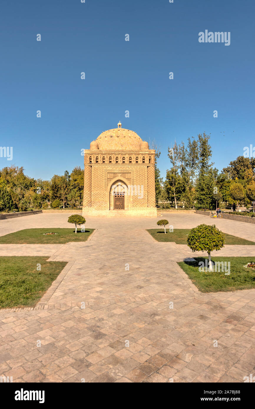 Samanids Mausoleum, Bukhara Stock Photo - Alamy