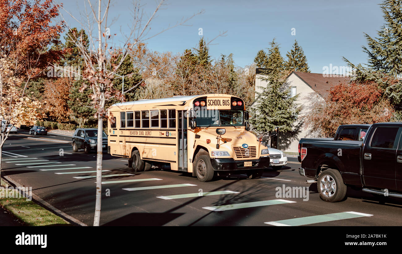 Beaverton buses hi-res stock photography and images - Alamy