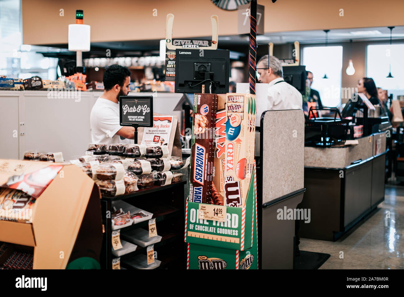 Beaverton, Oregon - Oct 31, 2019 : Customers shopping at Safeway ...