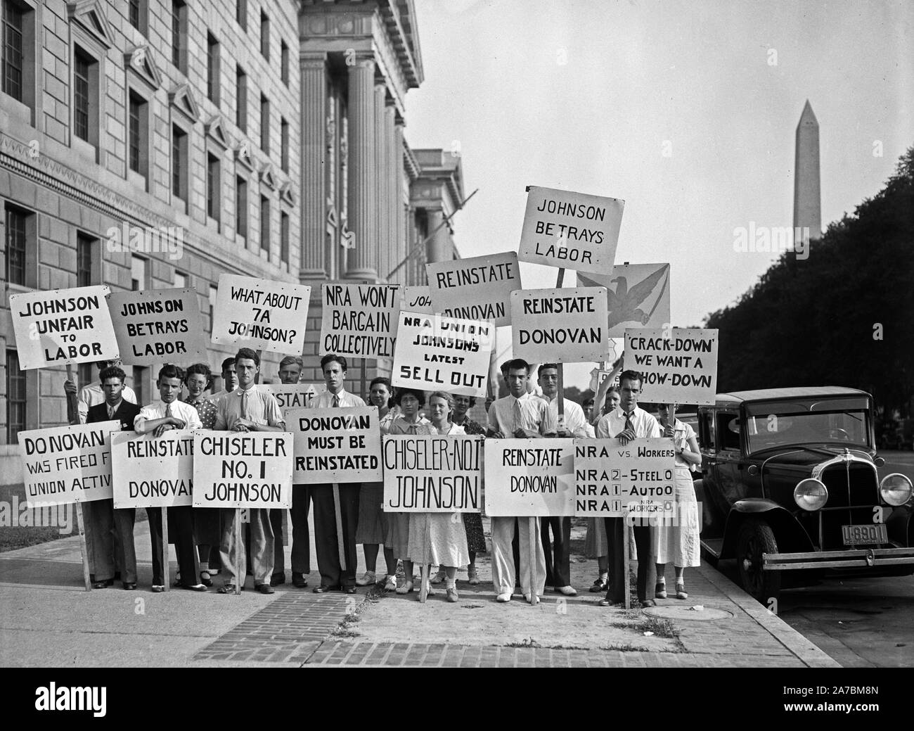 1930s picket signs hi-res stock photography and images - Alamy