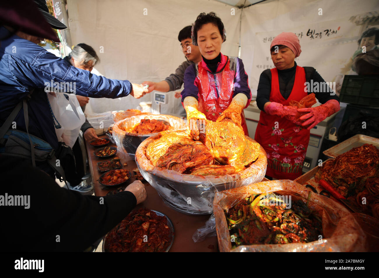 01st Nov, 2019. Kimchi fest South Korean vendors sell freshly made ...