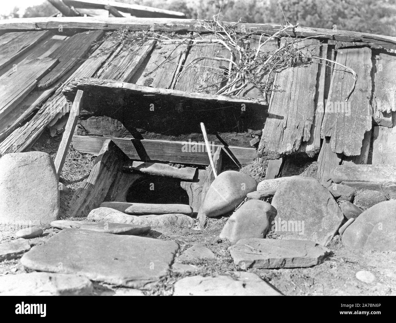 Yurok hi-res stock photography and images - Alamy