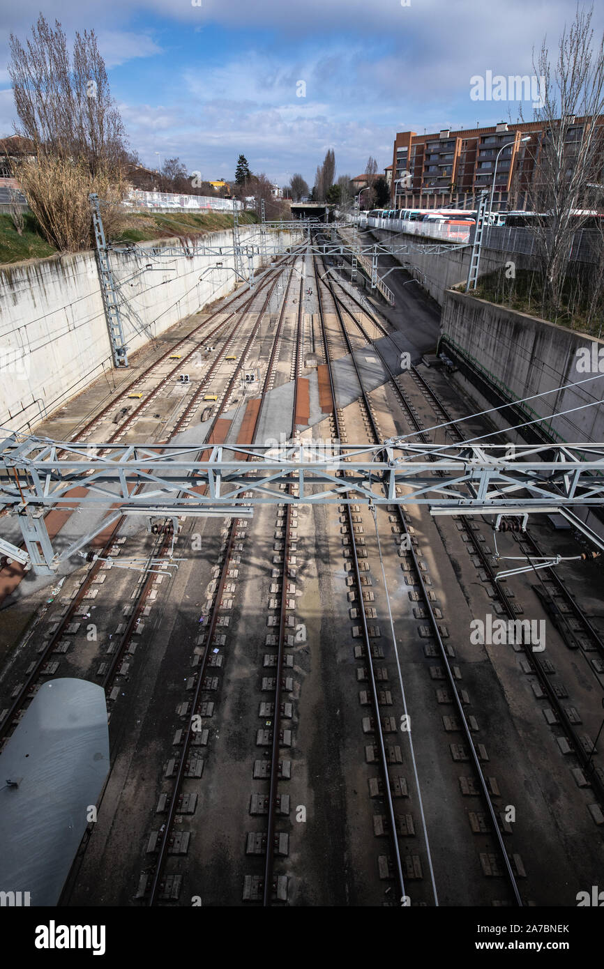 Railway station with many tracks and rails Stock Photo - Alamy
